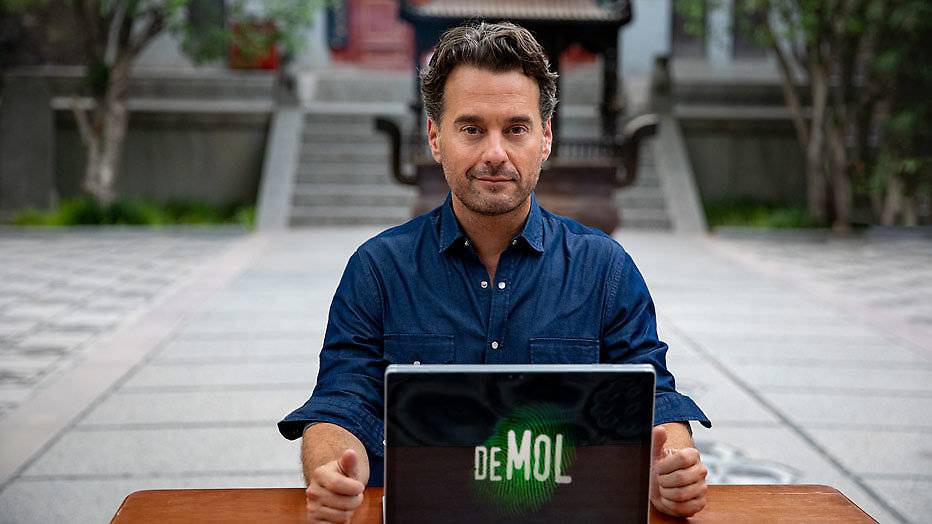 Zien: zo zag WIDM-presentator Rik van de Westelaken er vroeger uit | Grazia