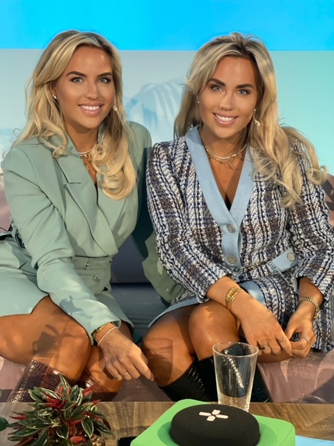 Anne en Esther Vedder: 'Misschien ziet onze wereld er aan de buitenkant ...