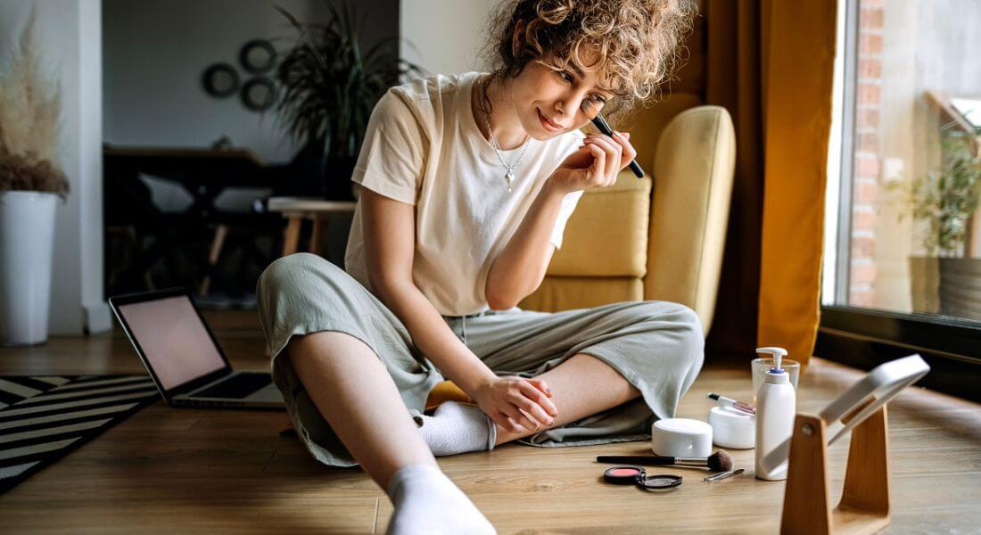Vreemde make-up trend: contouren met een vork