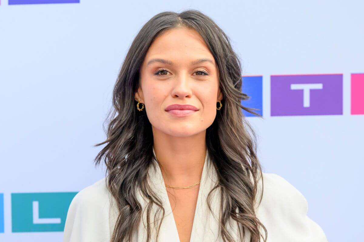 Holly Mae Brood deelt eerste beelden van serie over Patty Brard: ‘Staat ...